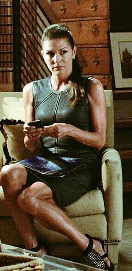 Paige Turco Hot