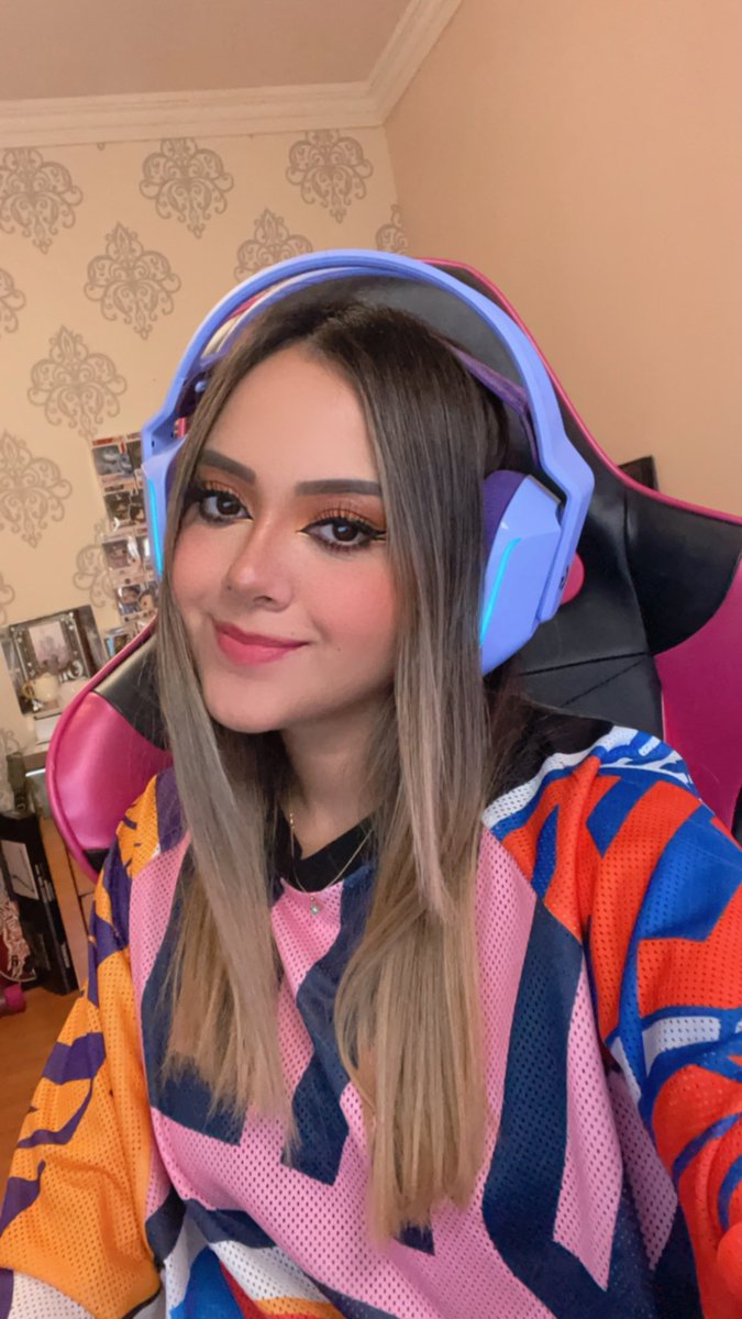 AmaBlitz🦄 @amablitz Timeline, The Visualized Twitter (Analytics)