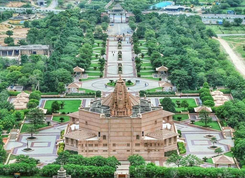 RT @JainPayal12: All is divine, all is God, and unity is divinity ...