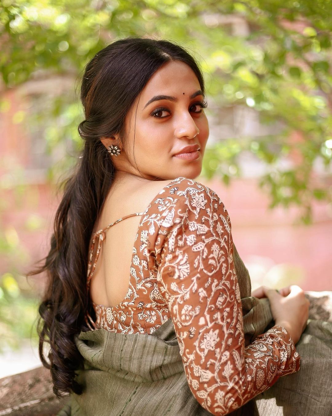 Indiaglitz Hot Actress Wallpapers