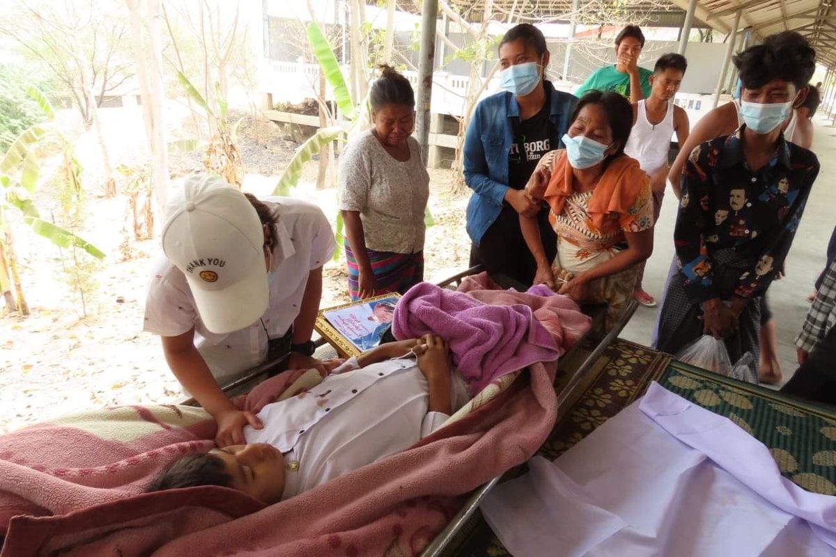 Zwe Yan (@zweyannaing32) | Twitter