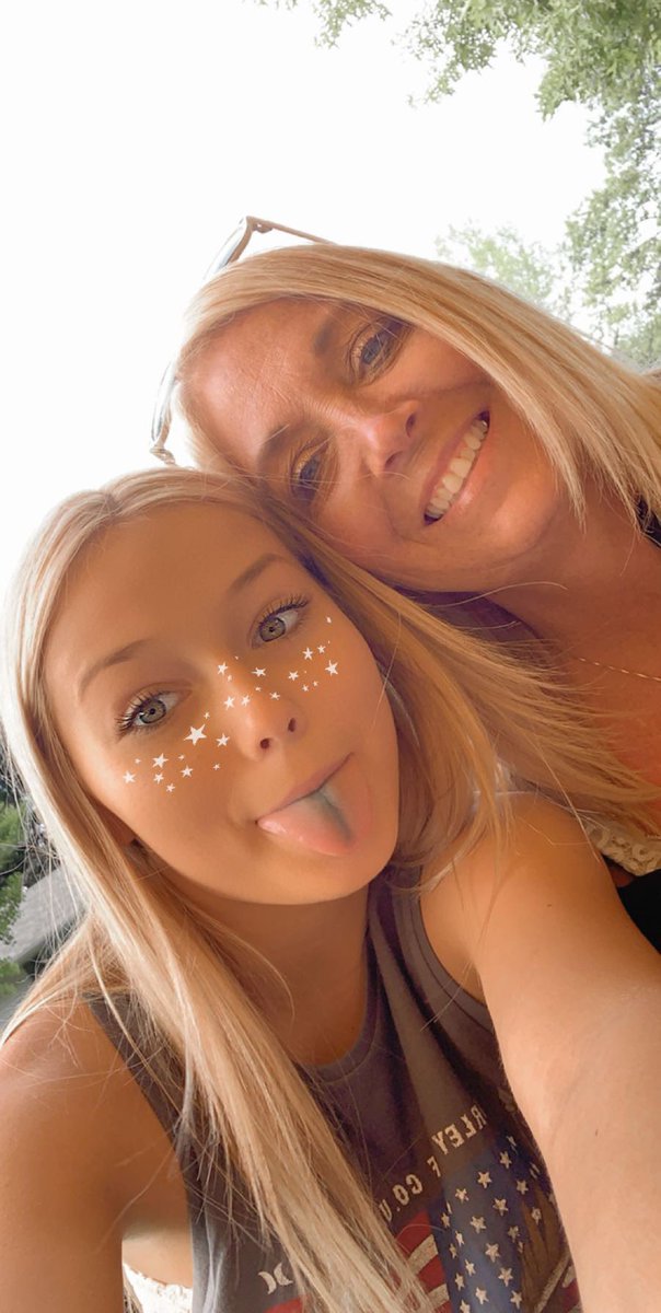 Kim Goetz's Instagram, Twitter & Facebook on IDCrawl