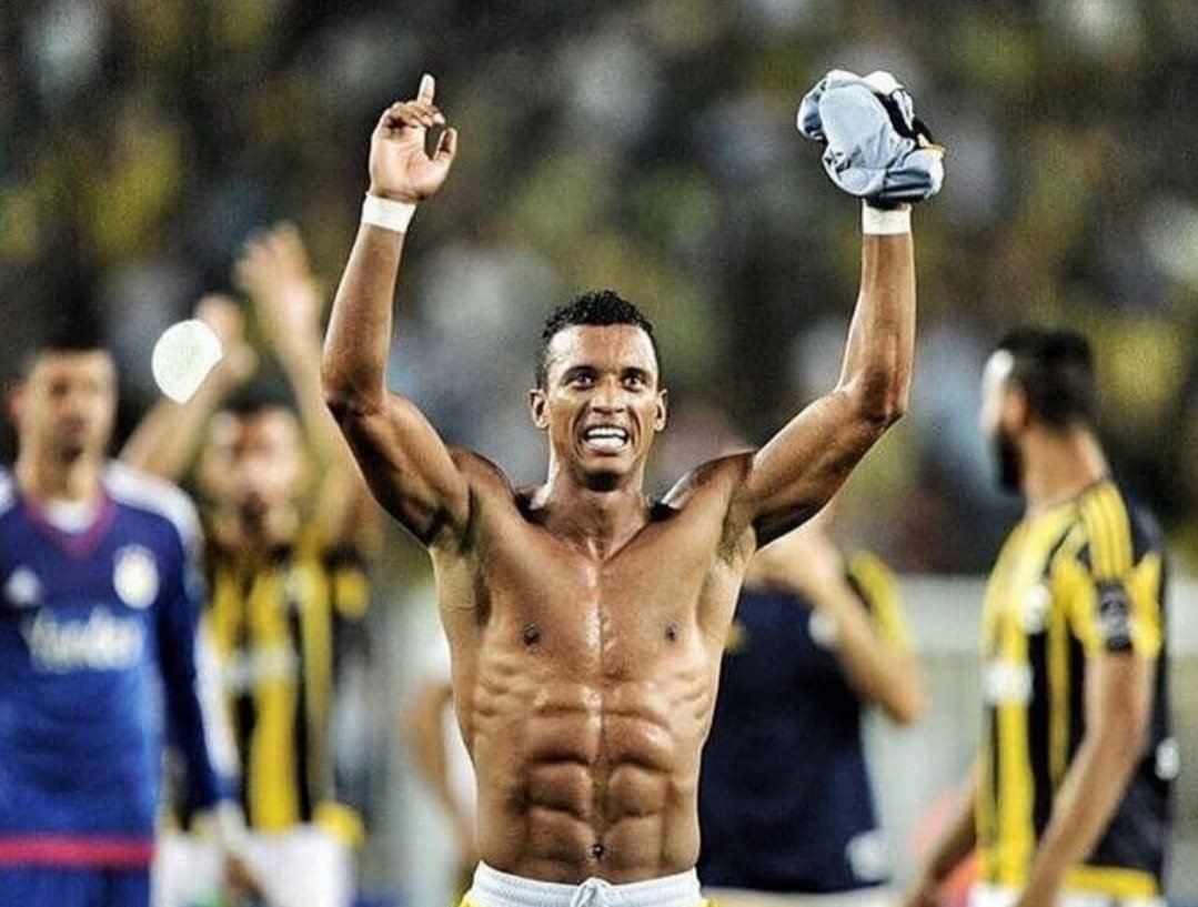 Luis Nani Six Pack