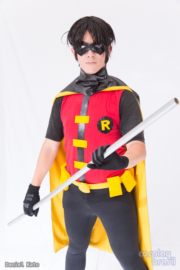 Young Justice Robin Cosplay Tutorial