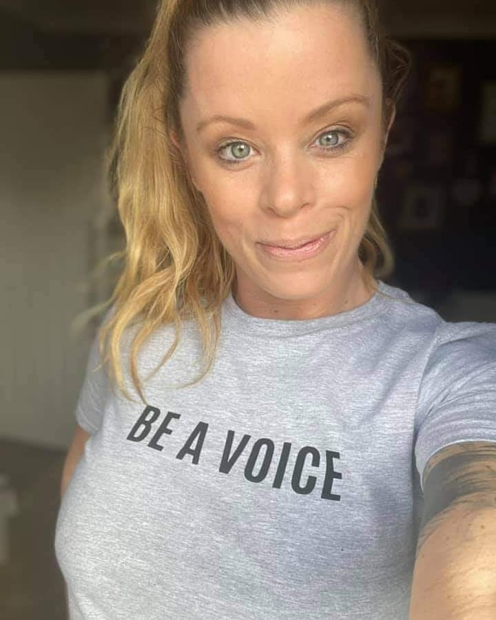 Laura Sandilands's Instagram, Twitter & Facebook on IDCrawl