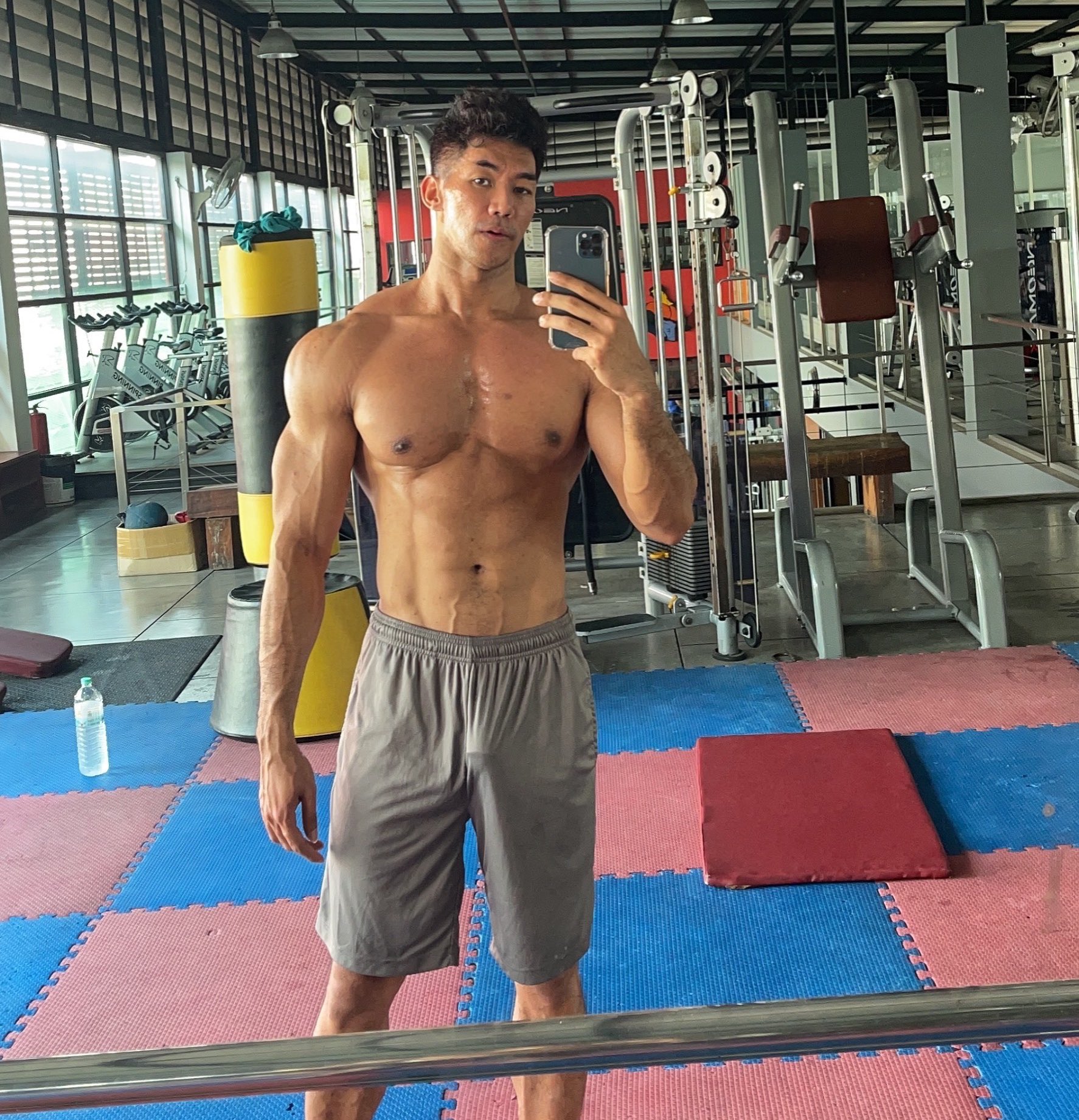 blueceberus on Twitter: "ก็จะเหนื่อยๆหน่อย…