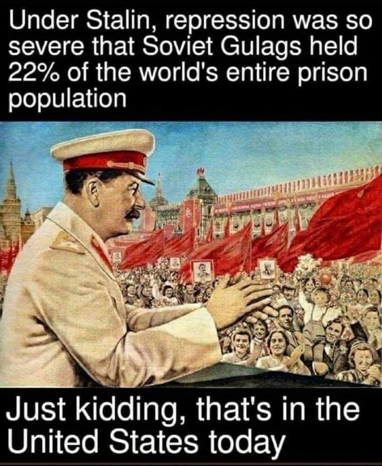 I need help to identify the year or era of the Soviet banner. : r ...