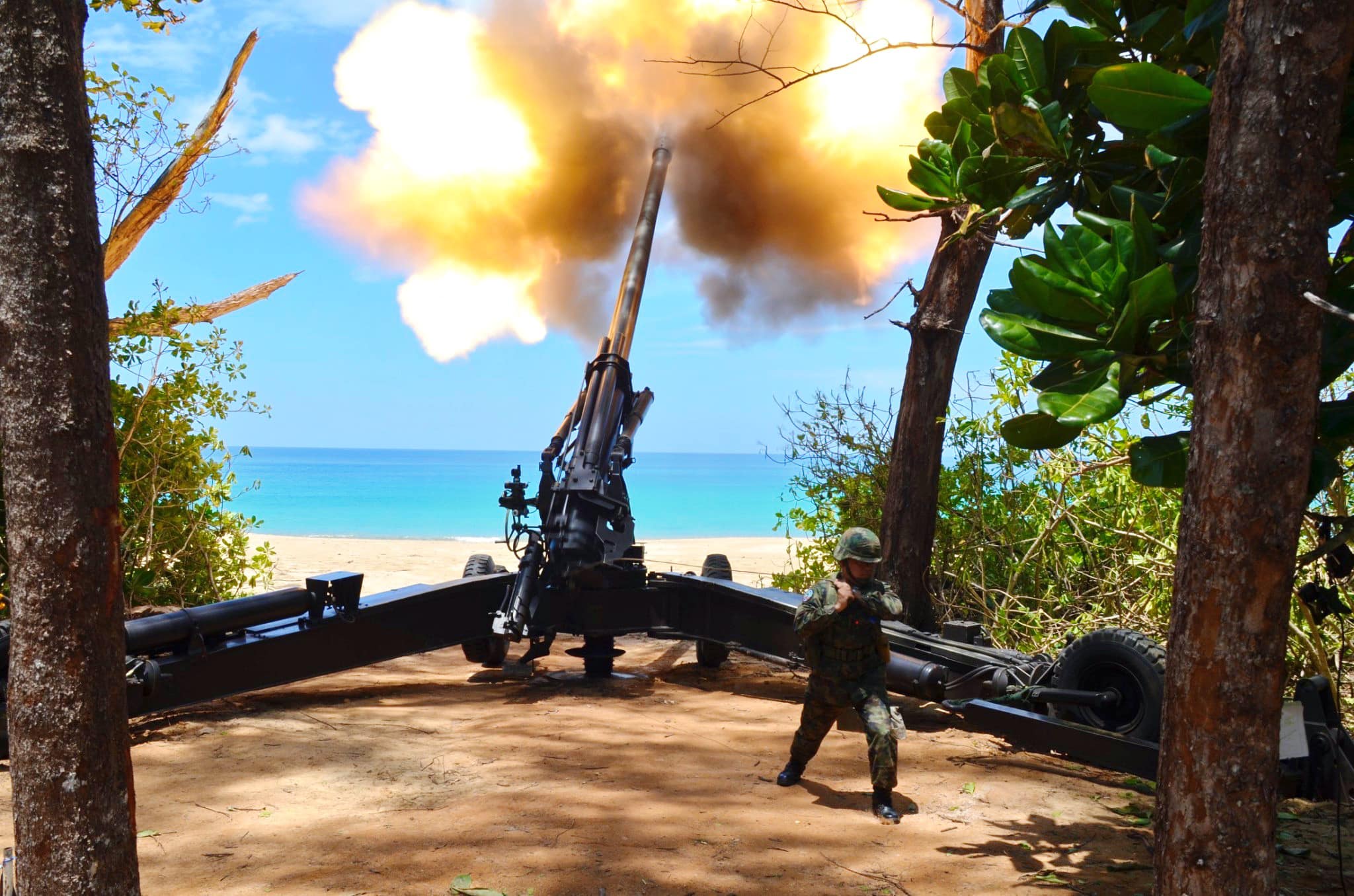 AAG_th on Twitter: "🇹🇭⚓️AAG_th บันทึกประจำวัน: นาวิกโยธินไทยนำปืนใหญ่อัตตาจรล้อยาง #ATMG ที่ผลิต ...