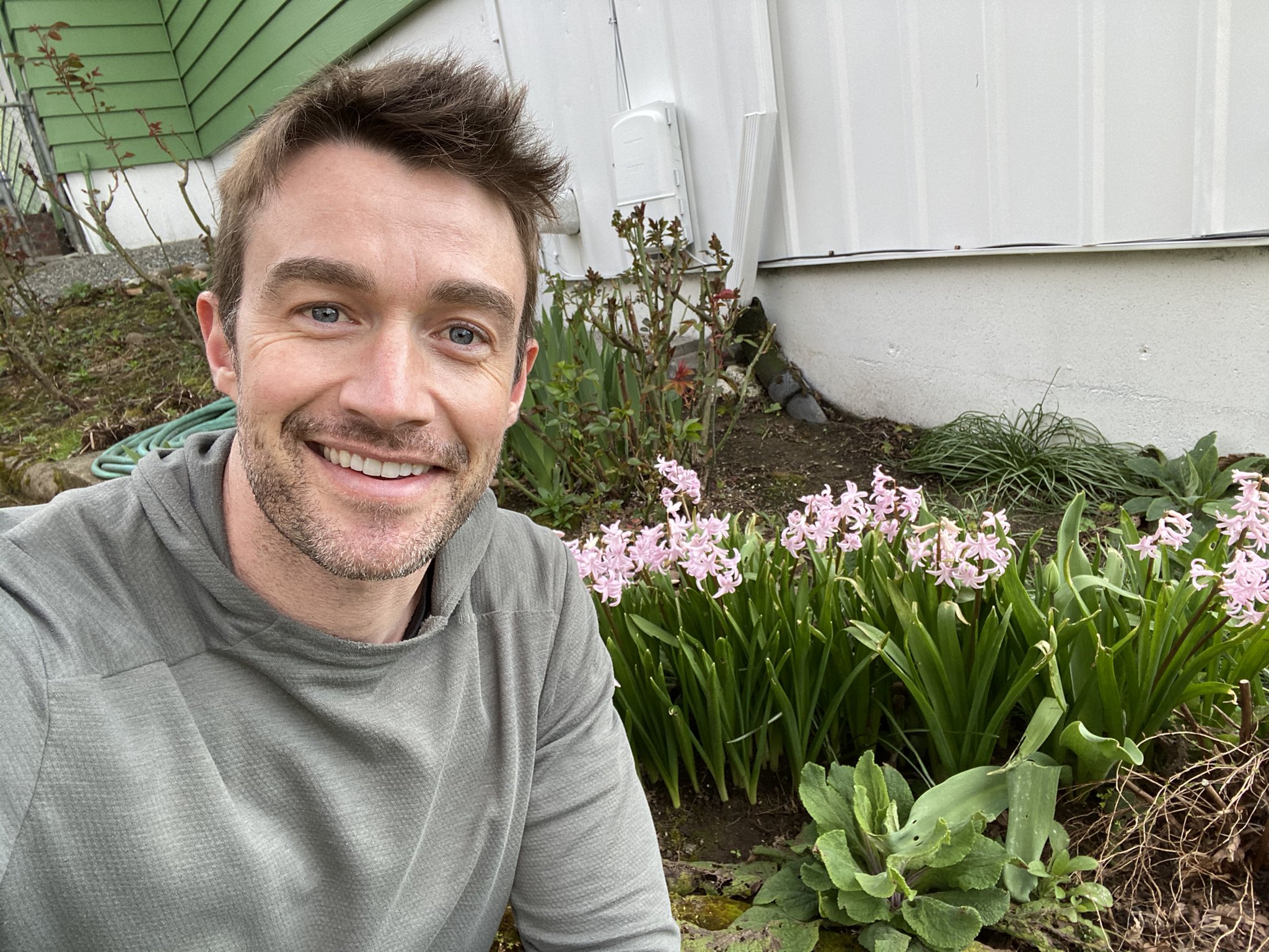 Robert Buckley Wallpaper