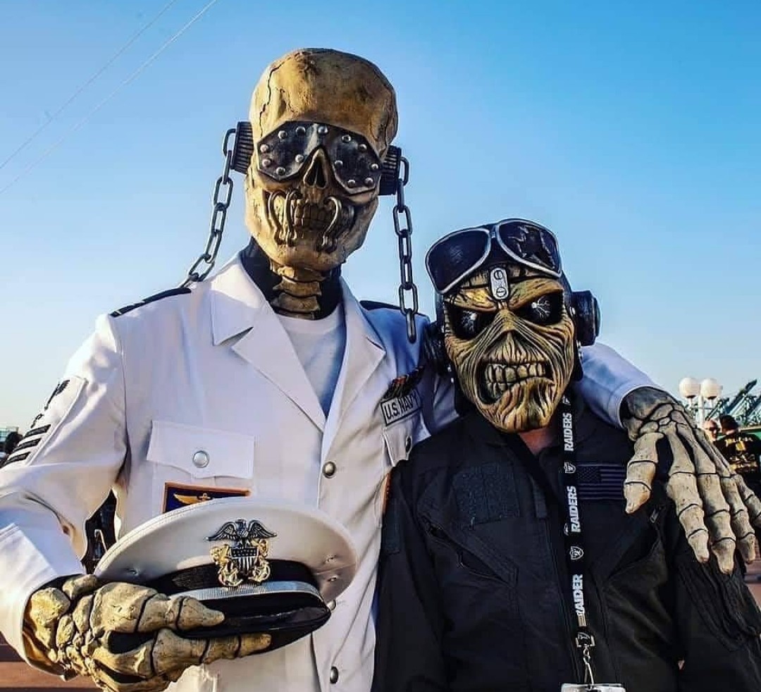 Vic Rattlehead Vs Eddie