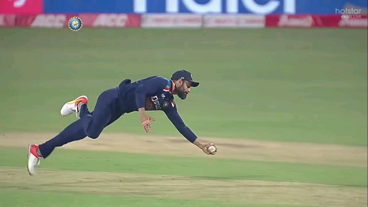 Virat Kohli Diving Catch