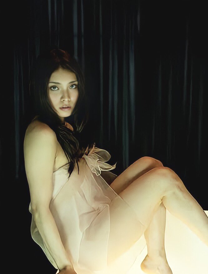 Akimoto Sayaka Photobook