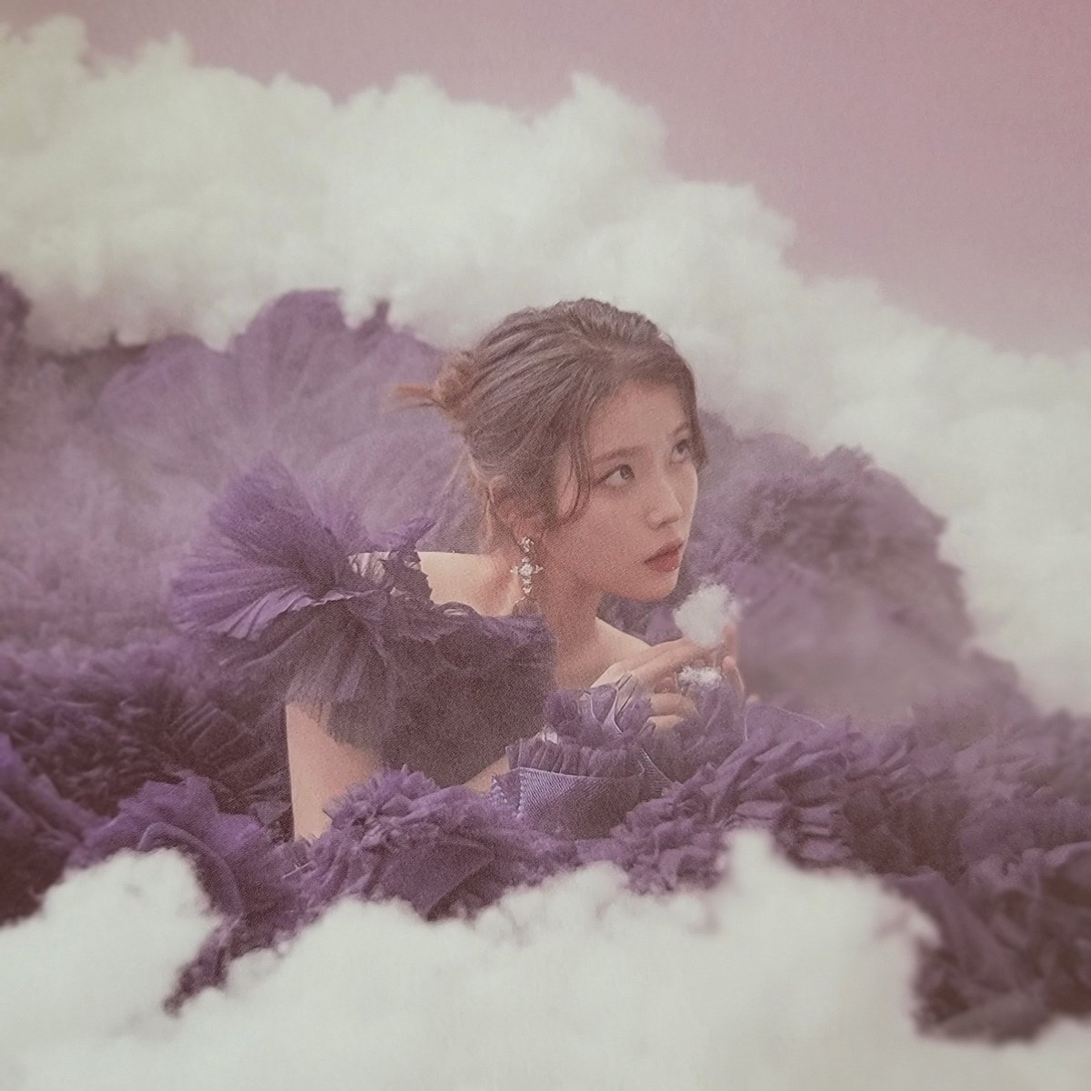 literally an angel iu moments @archiveljn