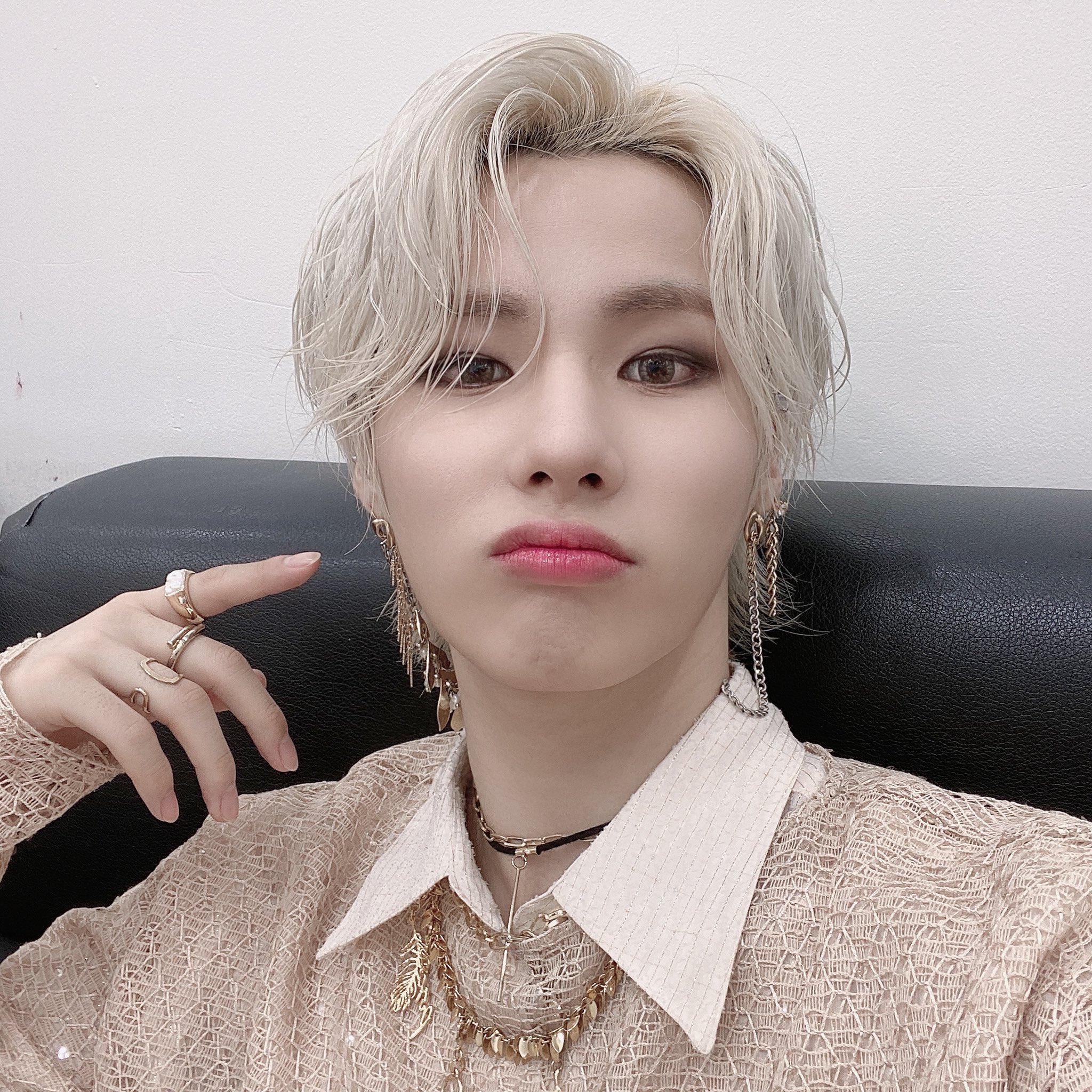 E'LAST(엘라스트) on Twitter: "이번 주도 화이팅이에요 정말 많이 응원할게요🤨 #ELAST #엘라스트 #wonhyuk #원혁 https://t.co ...