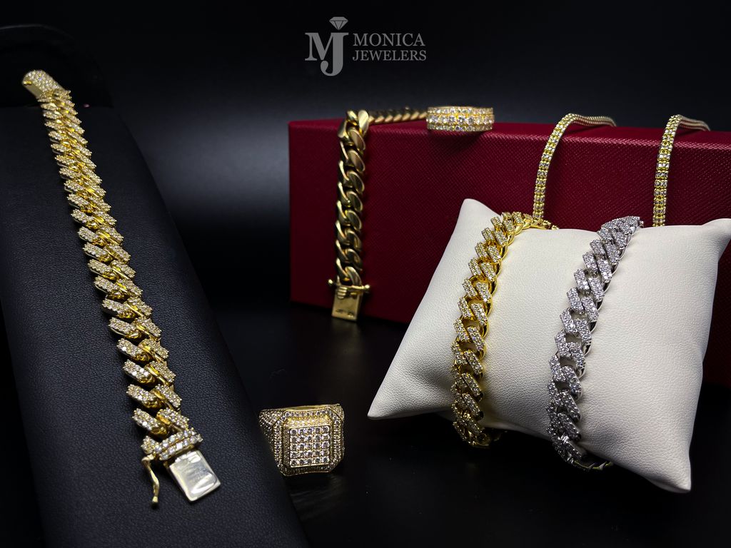 Monica the jeweler real name store
