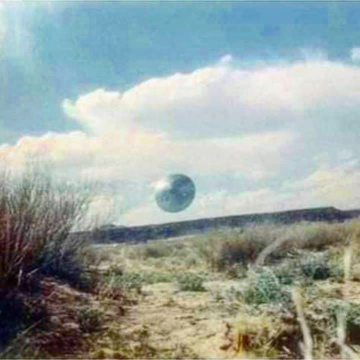 UŦФSŦΛϾTS on Twitter: "UFO photographed in Albuquerque New Mexico on January 19, 1996. images ...