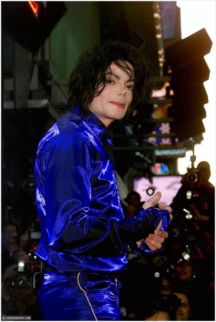 Michael Jackson Invincible Signing