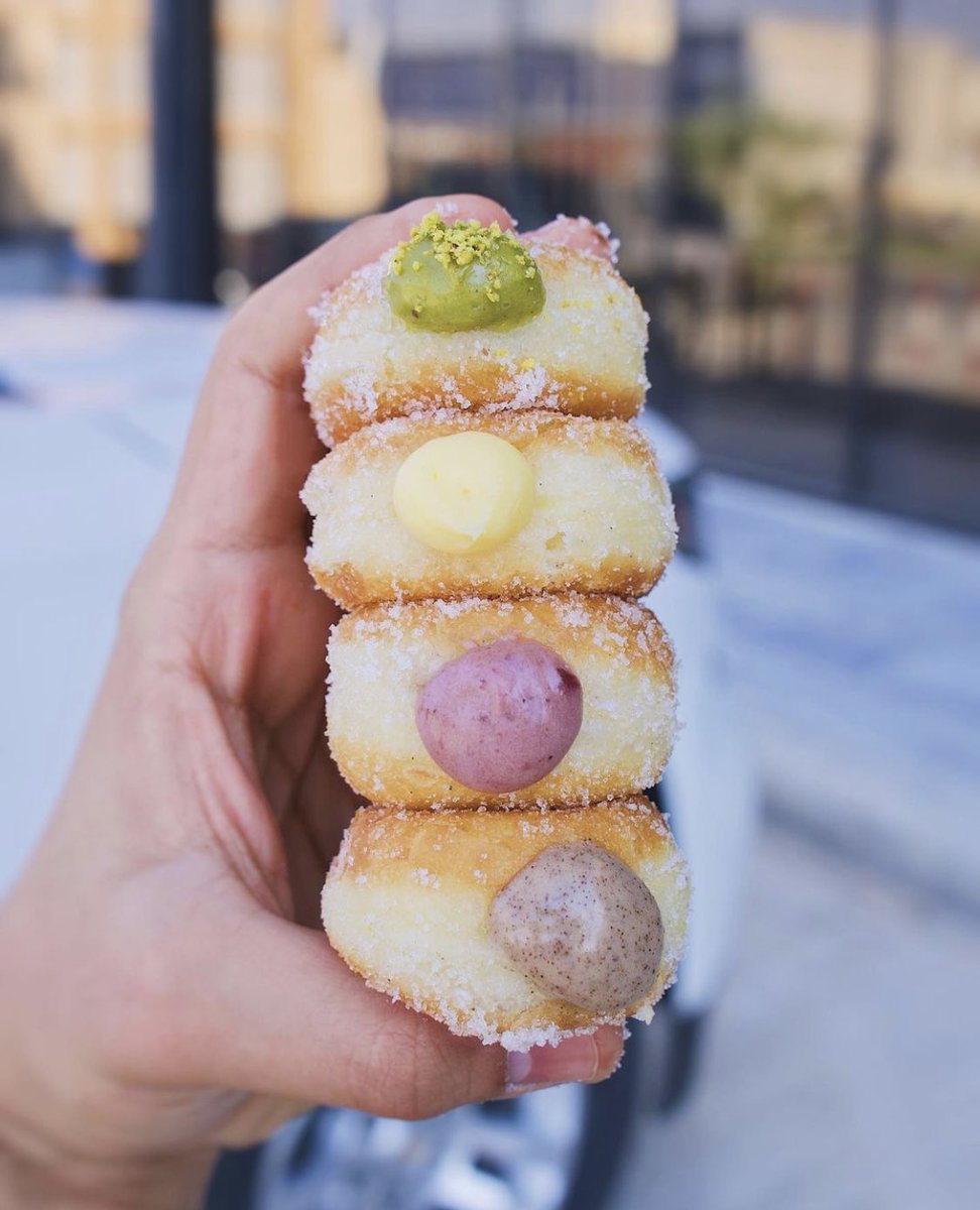 وش قصة هبة الدونات 🍩 🍩 و كيف تاريخها بالسعودية ؟ ووش أهم الدونات حالياً ...