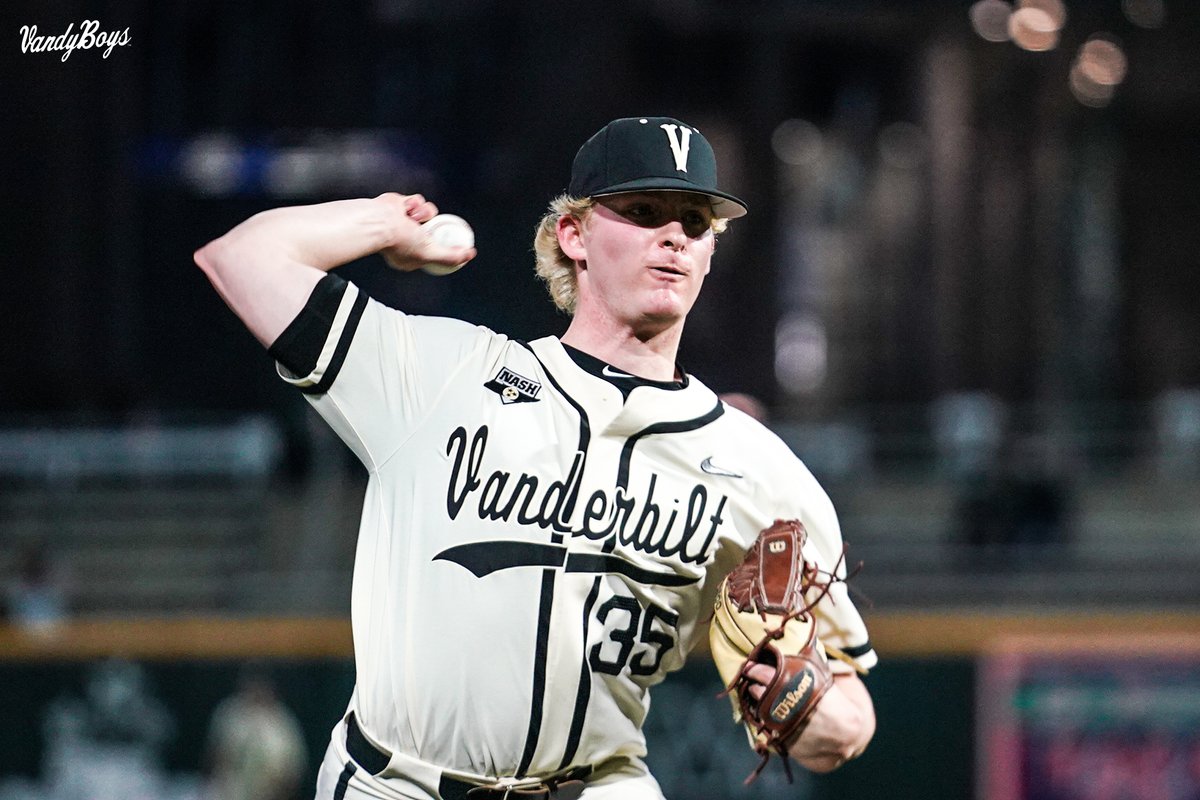 Blue Jays Acquire Chris McElvain in Exchange for Santiago Espinal: MLB ...