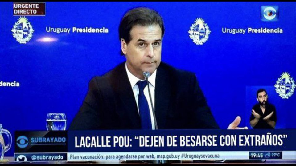 diez palabras — número 32 (en la cinta de Moebius) | by marcela basch | Medium