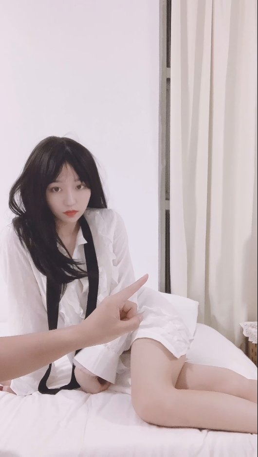免费福利姬资源：91不见星空第二弹！ 完美小姐姐，身材是那种婴儿般地滑嫩，匹配大长鸡巴，真的是最佳搭配！ 更多免费福利姬资源就在：