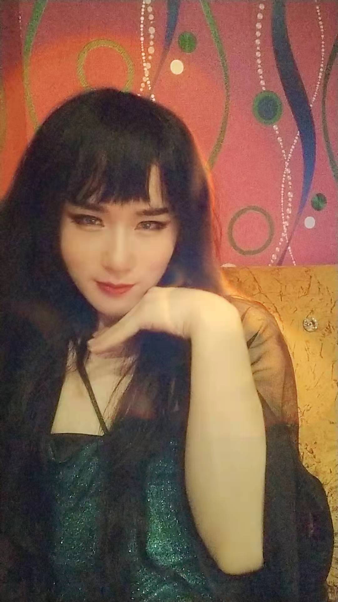 苏熙Sucy(CD/TS) on Twitter: "本月4月17号星期六晚上8:30十八里店南桥丽枫酒店二楼KTV聚会，直男2张，CD，ts，女的1张，内容包含酒，水，饮料，唱歌，小吃，水果 ...