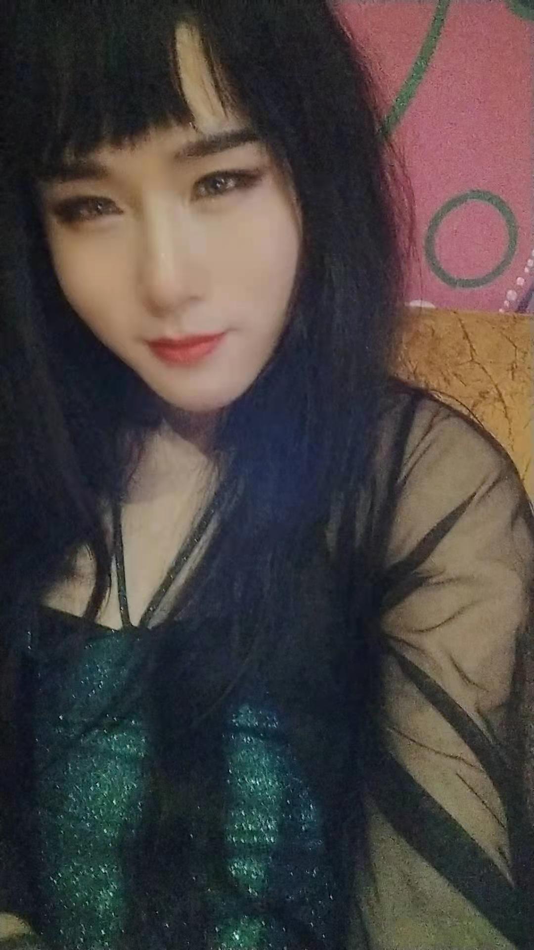 苏熙Sucy(CD/TS) on Twitter: "本月4月17号星期六晚上8:30十八里店南桥丽枫酒店二楼KTV聚会，直男2张，CD，ts，女的1张，内容包含酒，水，饮料，唱歌，小吃，水果 ...