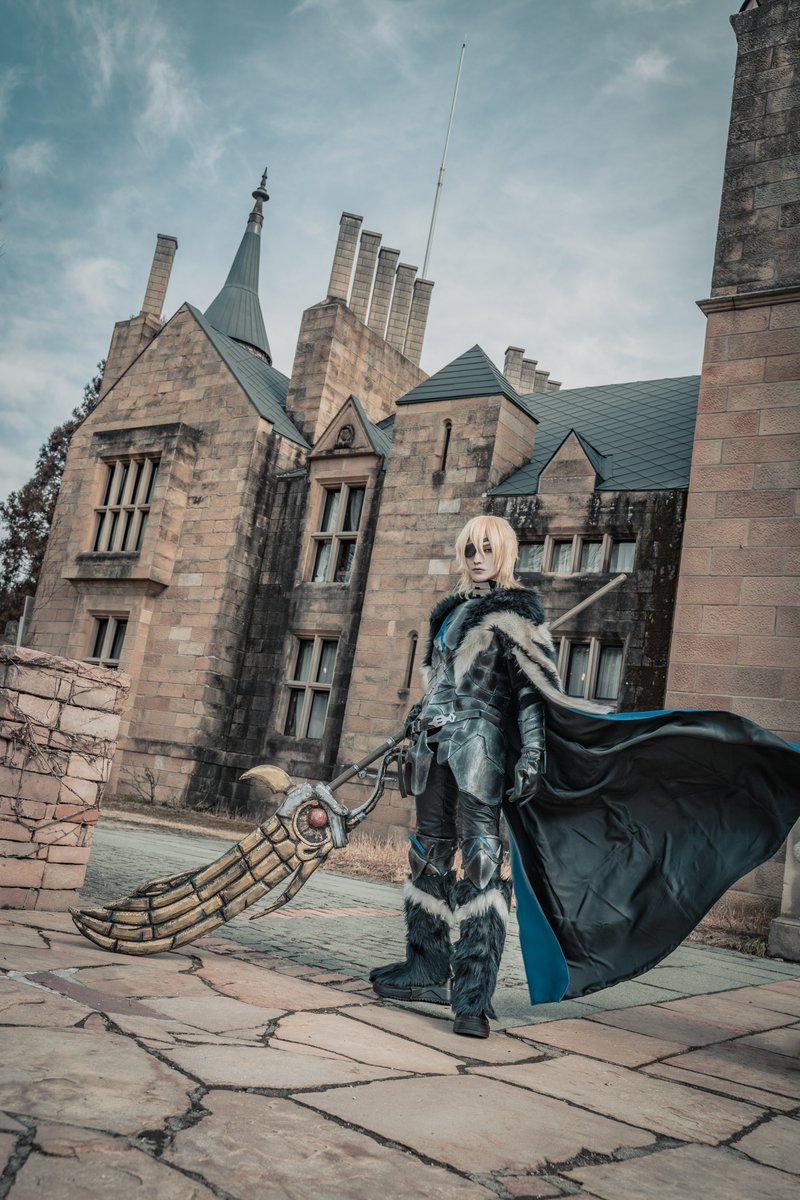 Look at this cool Dimitri cosplay! (🌿じょにた🌿 on Twitter) : r/DimitriABlaiddyd