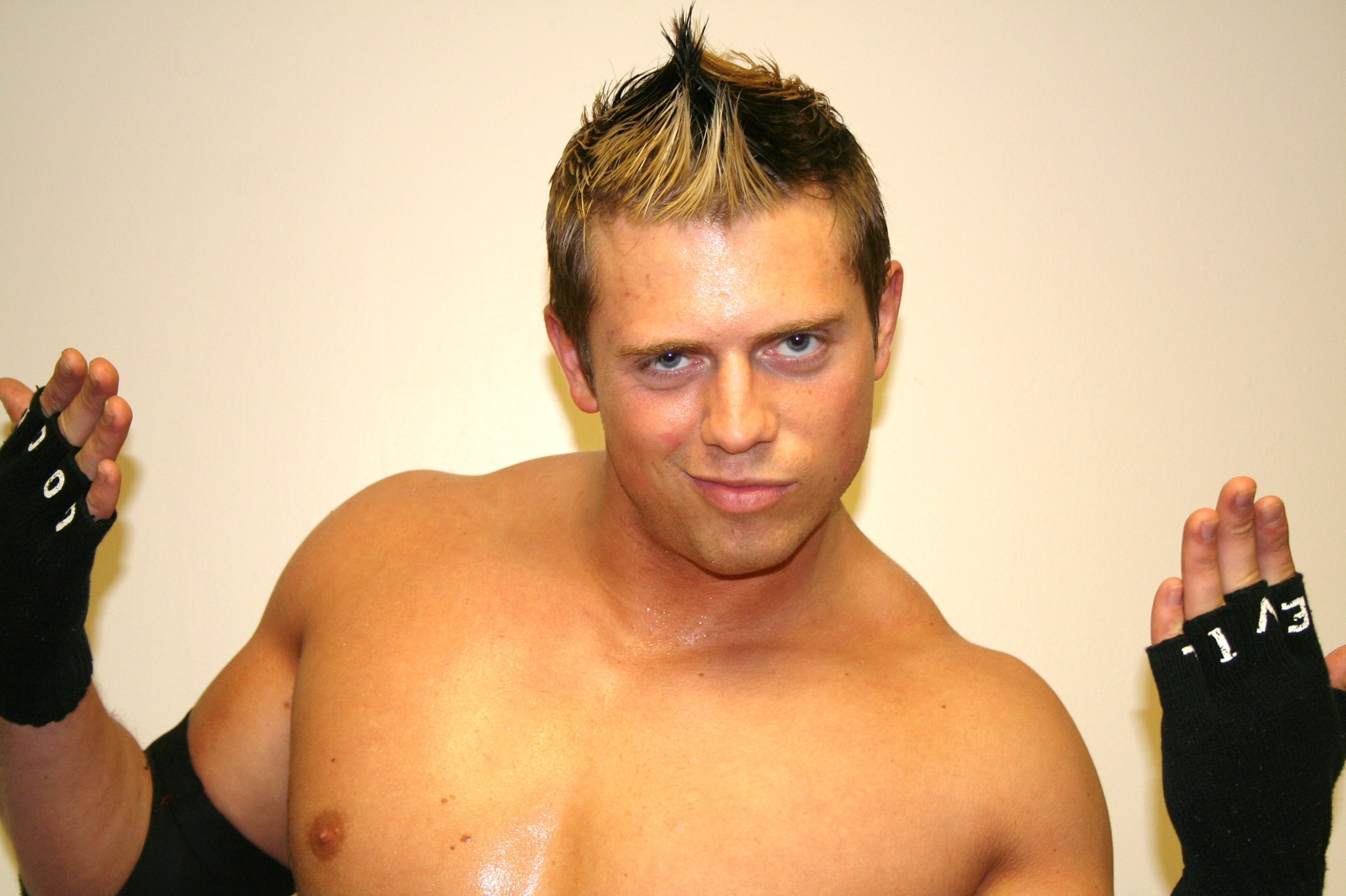 Icardi ve 2006 Kasa The Miz Benzerliği | Profesyonel Güreş | WWE Türkiye Forum
