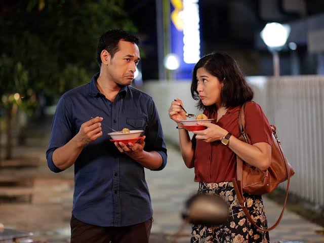 Habis Nonton Film on Twitter: "Aruna & Lidahnya Isinya sepanjang film ngomongin kuliner ...