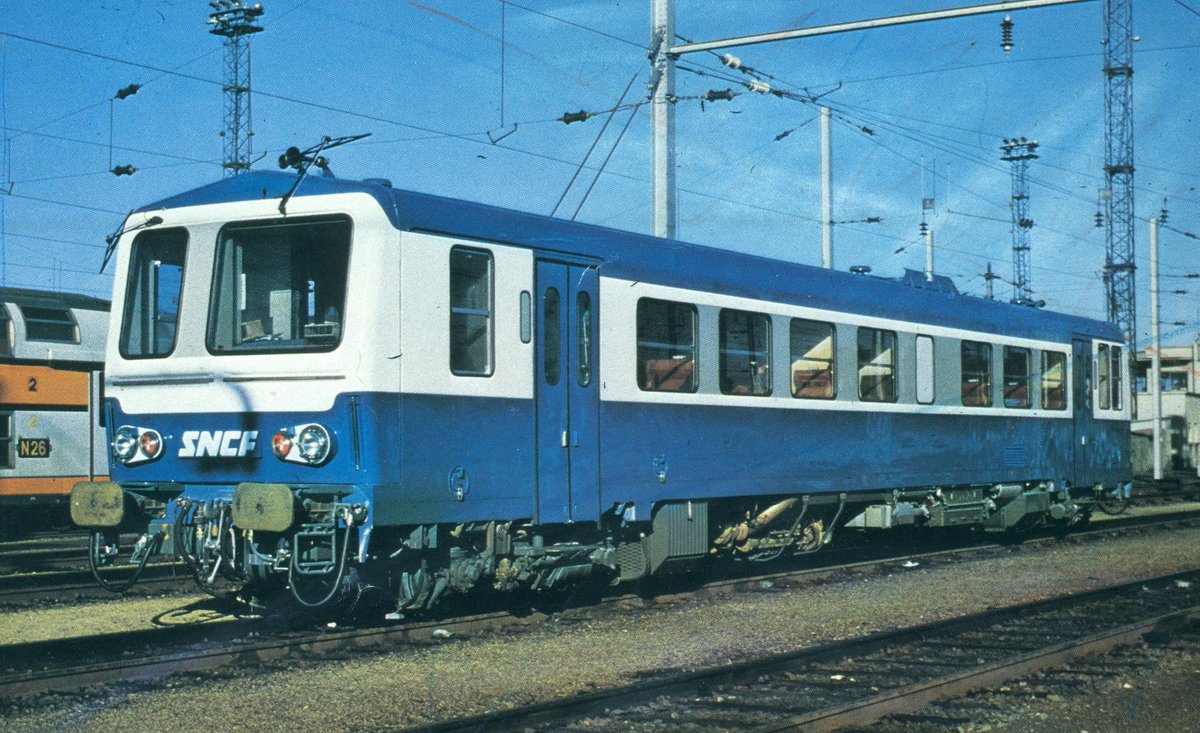 Mémoire2Ville on Twitter: "RT @Memoire2cite: SNCF le X 2101 en sortie d'usine Mis en service le ...