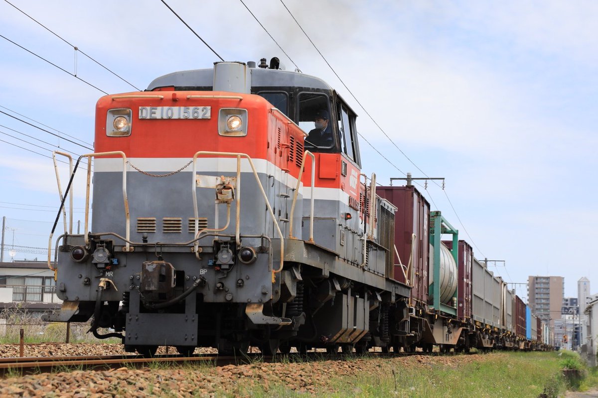 Camaro on Twitter: "4/25 水島臨海鉄道 3091レ～132レ(単機) DE701 3093レ, 3095レ DE10-1562 先が長くなさそうなボロボロの70と ...