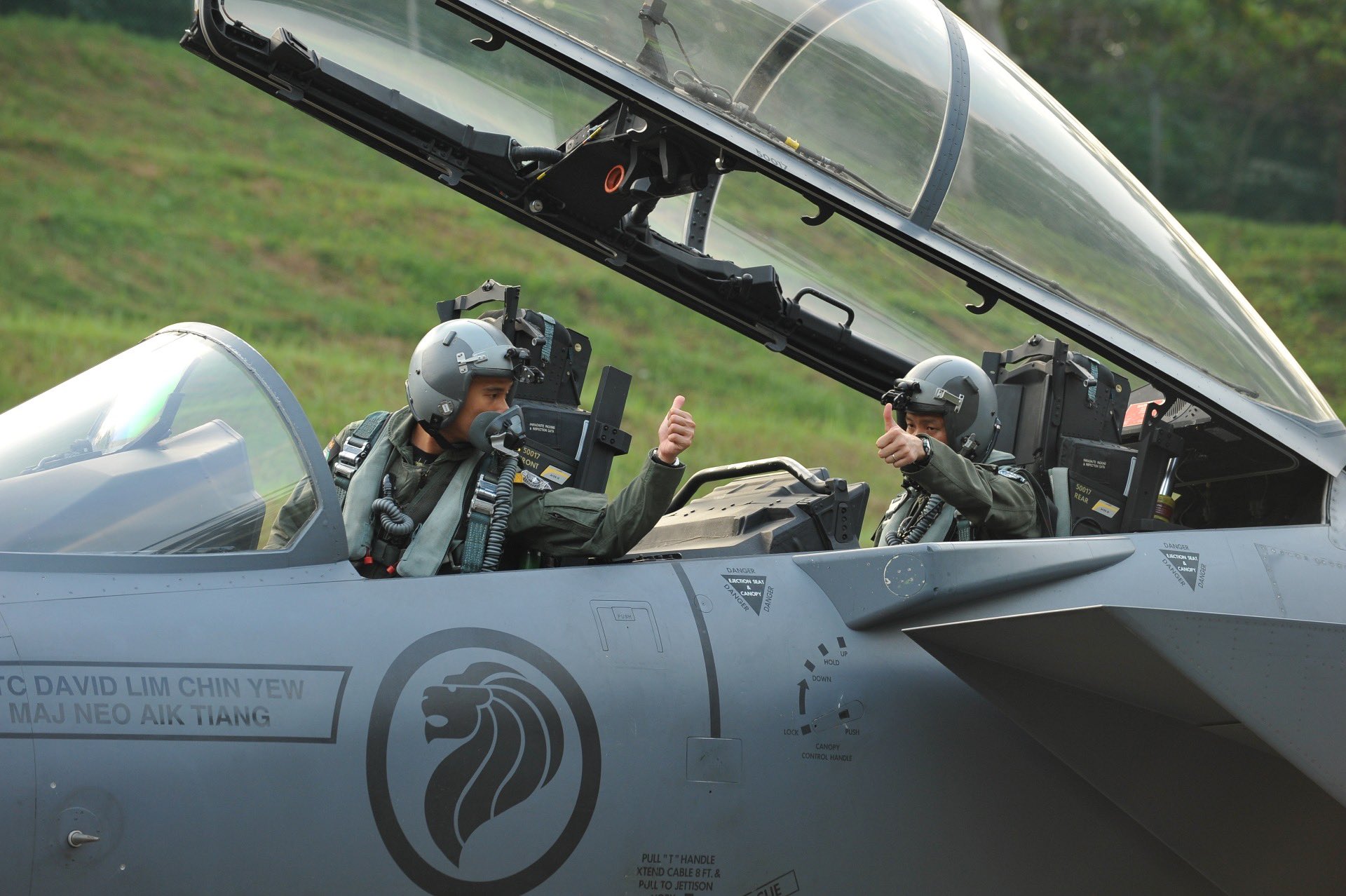 Female F 15 Pilots