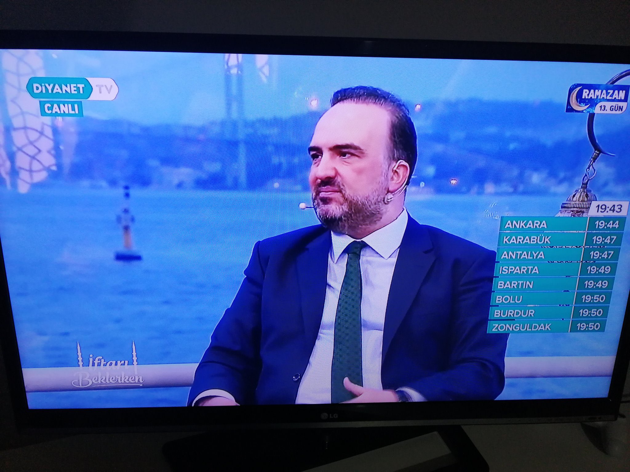 out of context Erman Yaşar on Twitter: "Ramazan özel programı https://t.co/fQ174xBr9A" / Twitter