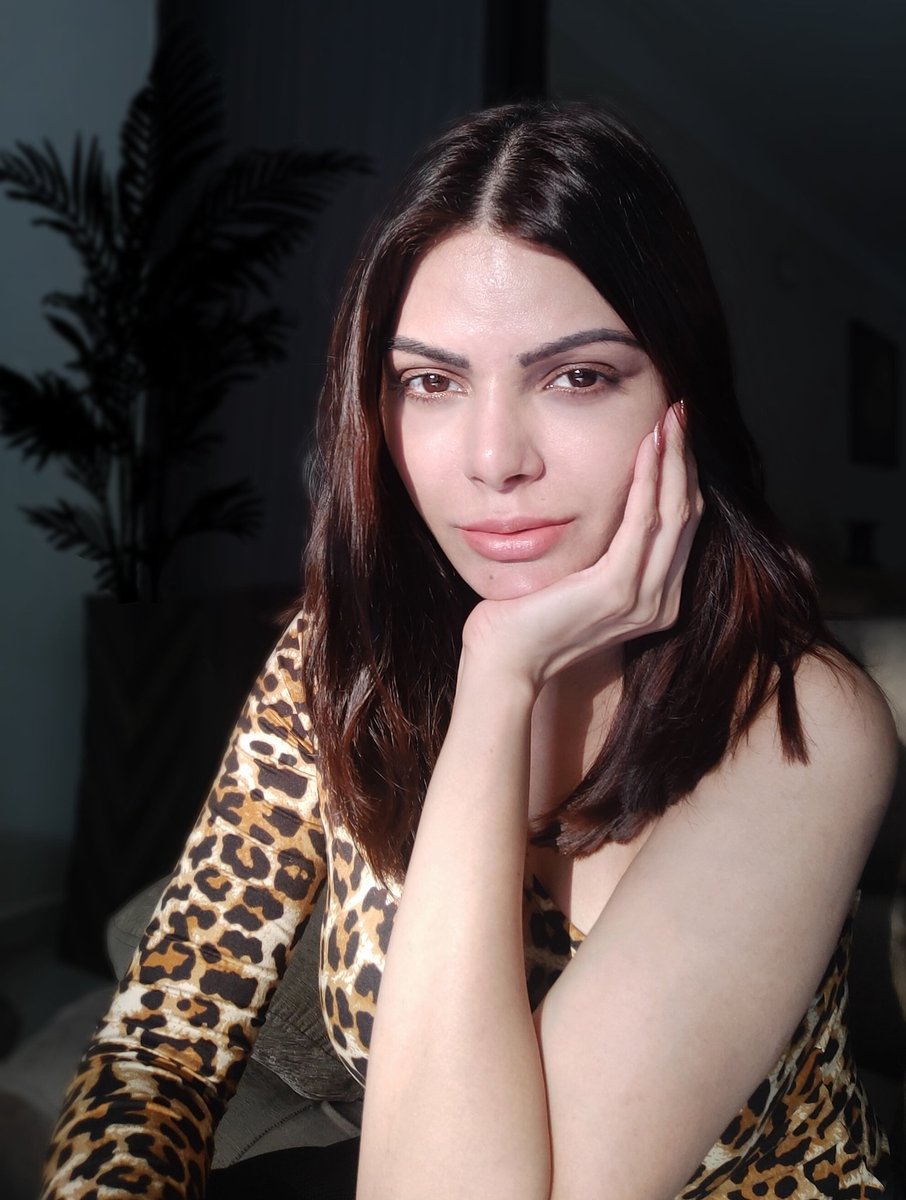 Sherlyn Chopra Twitter Official