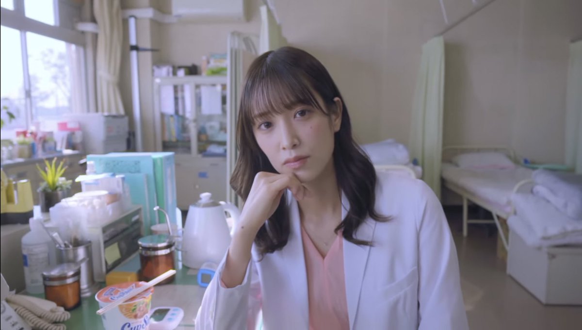 日向坂46 On Twitter 「サンヨー食品カップスター46周年特別企画『ウチの学校、最高かよ!』」の佐々木久美篇が公開されております