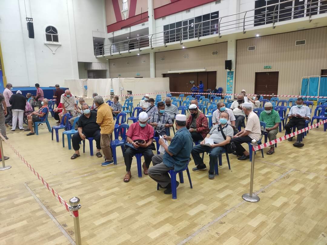 KKMalaysia🇲🇾😷 on Twitter: "Seramai 920 menerima vaksin #COVID19 bagi Fasa 2 yang bermula hari ...