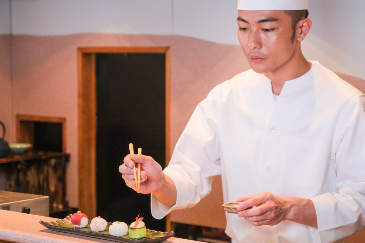 「江戸前の旬season2」【BSテレ東/BS7ch】 on Twitter: "本日5/3(月)深夜0時放送📺 #江戸前の旬 season2🍣 第4貫 母さんのバラちらし https://t ...