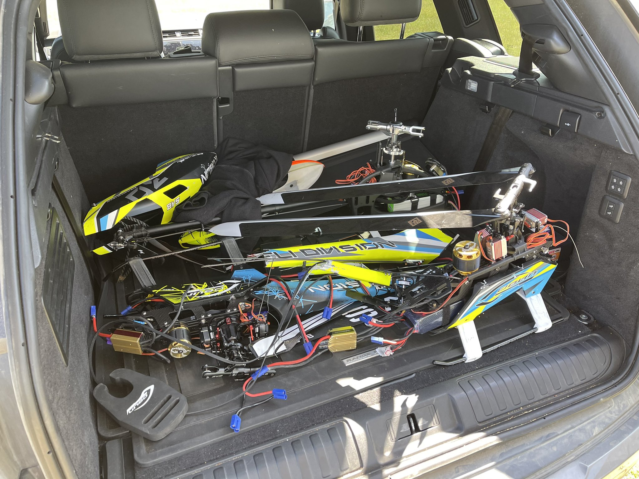 TW Pornstars - 3 pic. Bruce.Falck() 🦗. Twitter. #DayofRest means a day ...