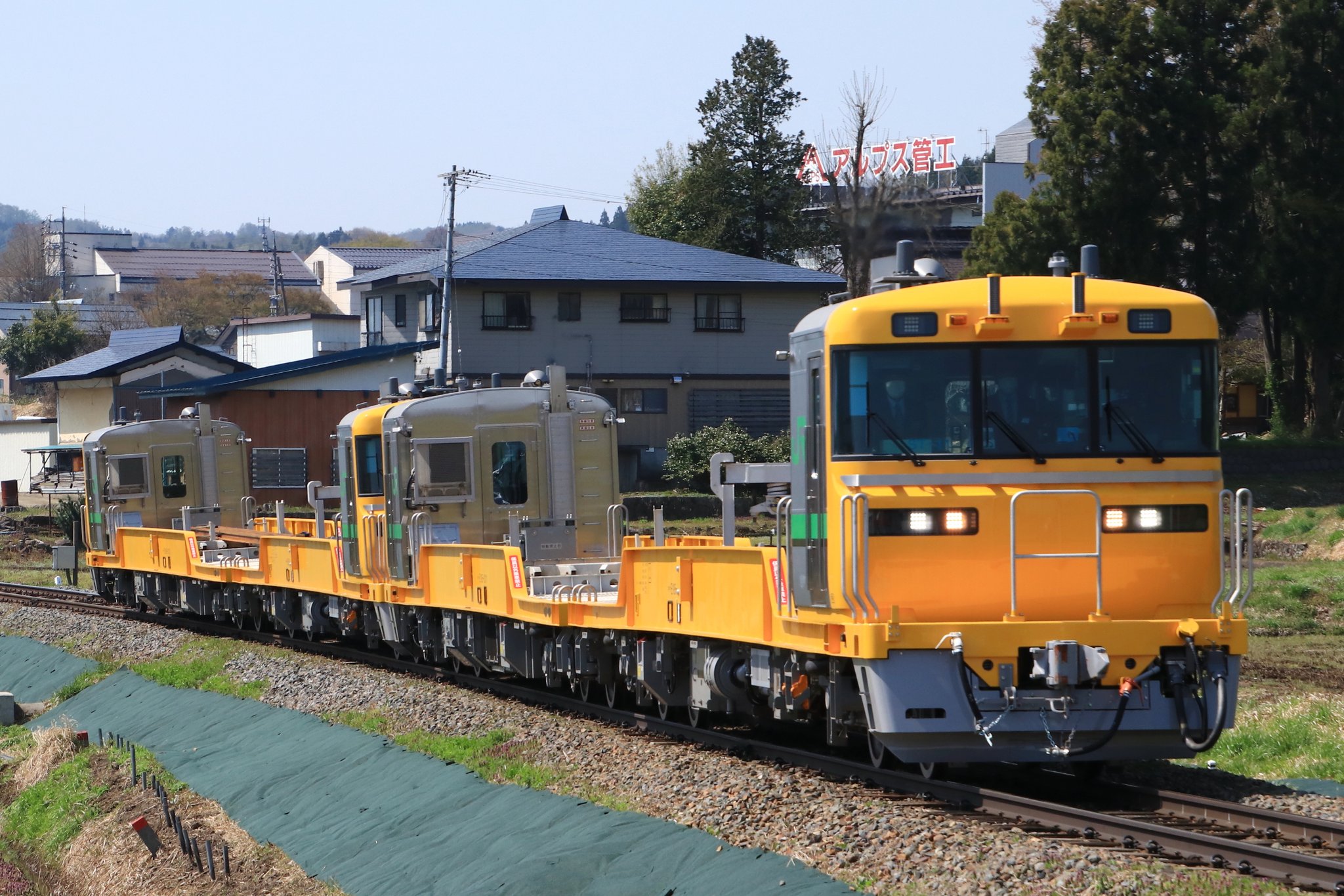 hyama N401編成 on Twitter: "ｷﾔE195系（ST11編成+ST12編成）の飯山工臨を撮影してきました。時間的に追い掛けは厳しいと判断して走行は、蓮－飯山間の一発勝負で