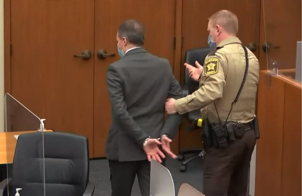 Bno News On Twitter Derek Chauvin Taken Away In Handcuffs Remanded