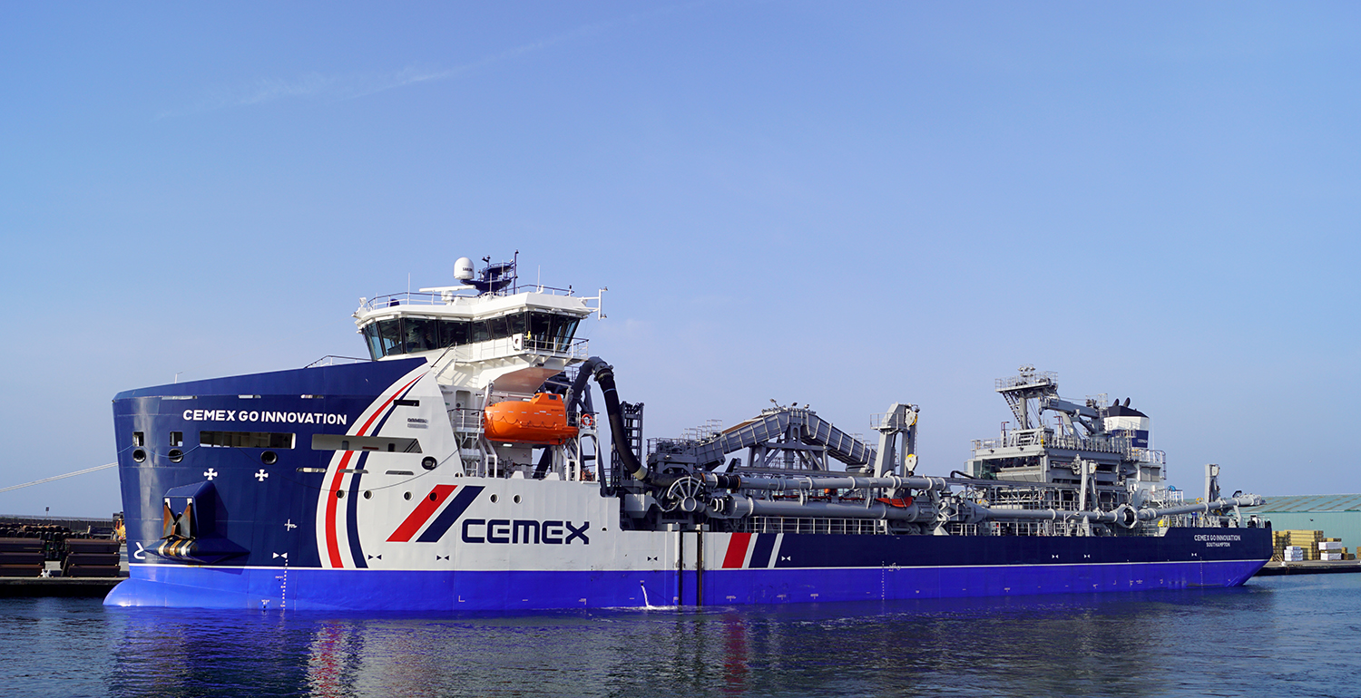 Shoreham Port on Twitter: "Early this morning our team was delighted to welcome the Cemex Go ...