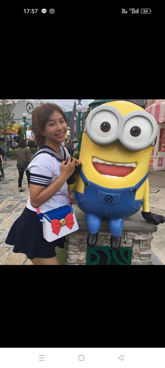 吳夢夢Mona Wu 🇹🇼(@Monmon_tw ):網路上流行的5年前 那時我27歲 64公斤 沒胖到臉 素顏但看起來非常快樂