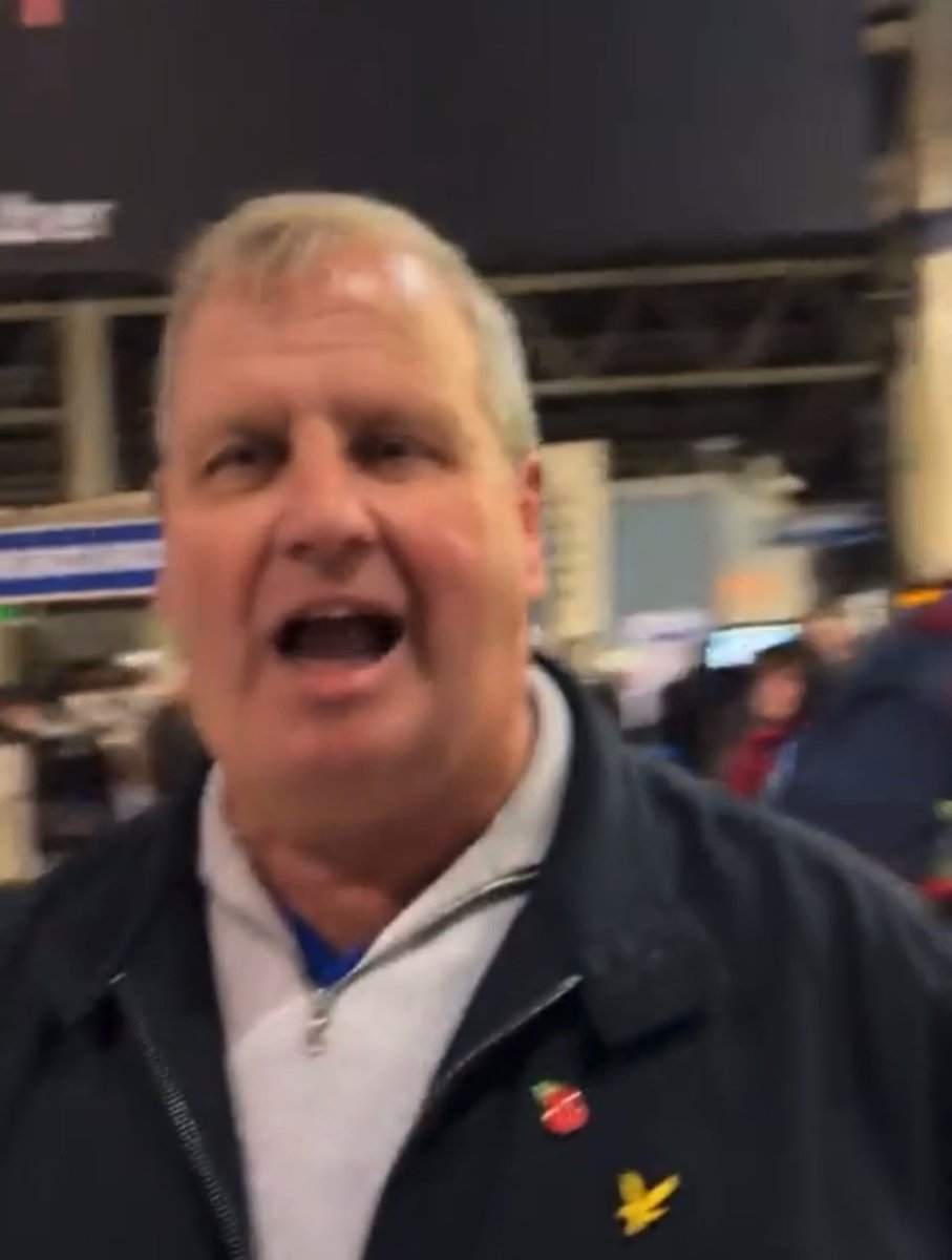 Kelly Oxley's Instagram, Twitter & Facebook on IDCrawl