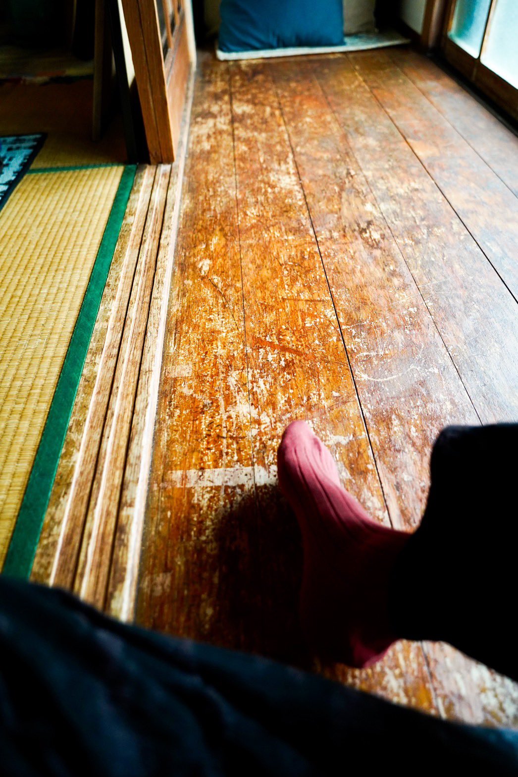 Ling_Chen - 二宮君と古民家で撮影した〜。こたつがあったから正月気分になったよね。中丸雄一 Yuichi Nakamaru (@y_nakamaru_94) on X只有你們2個嗎 ...