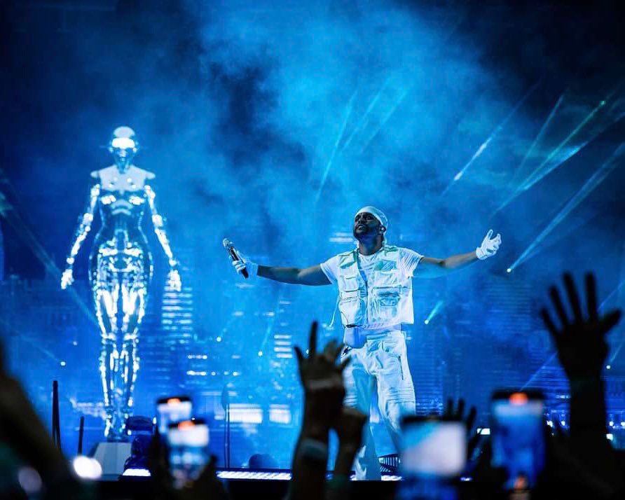 The Weeknd breaks Coldplay’s record for most tickets sold at the Nilton ...