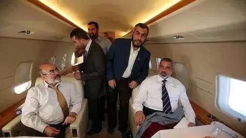 Hamas leaders lead luxurious lives of billionaires - BILD. More than 2 ...