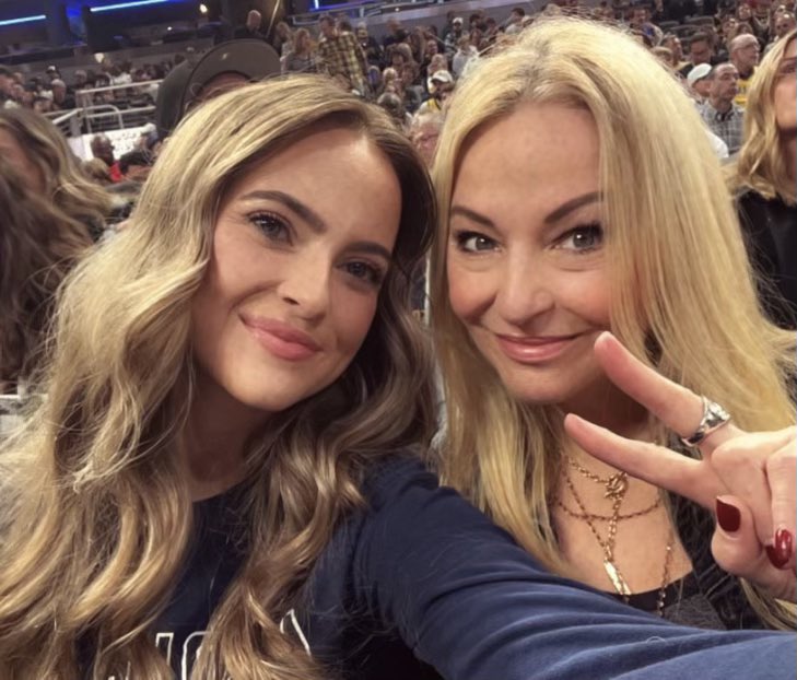 Susan Batt's Instagram, Twitter & Facebook on IDCrawl