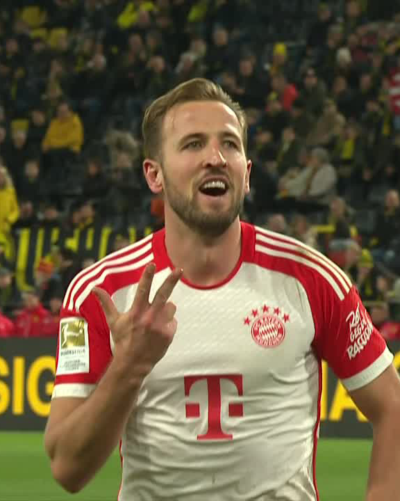 Liebe deutsche Brüder, is the three fingers thing in Inglorious ...