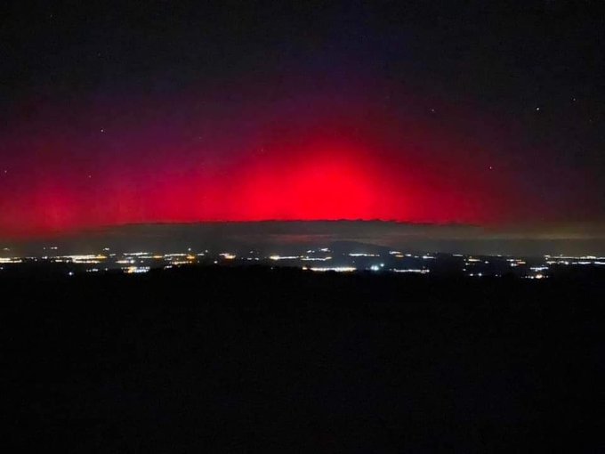 Aurora Borealis visible in Greece: A rare celestial phenomenon (pictures)